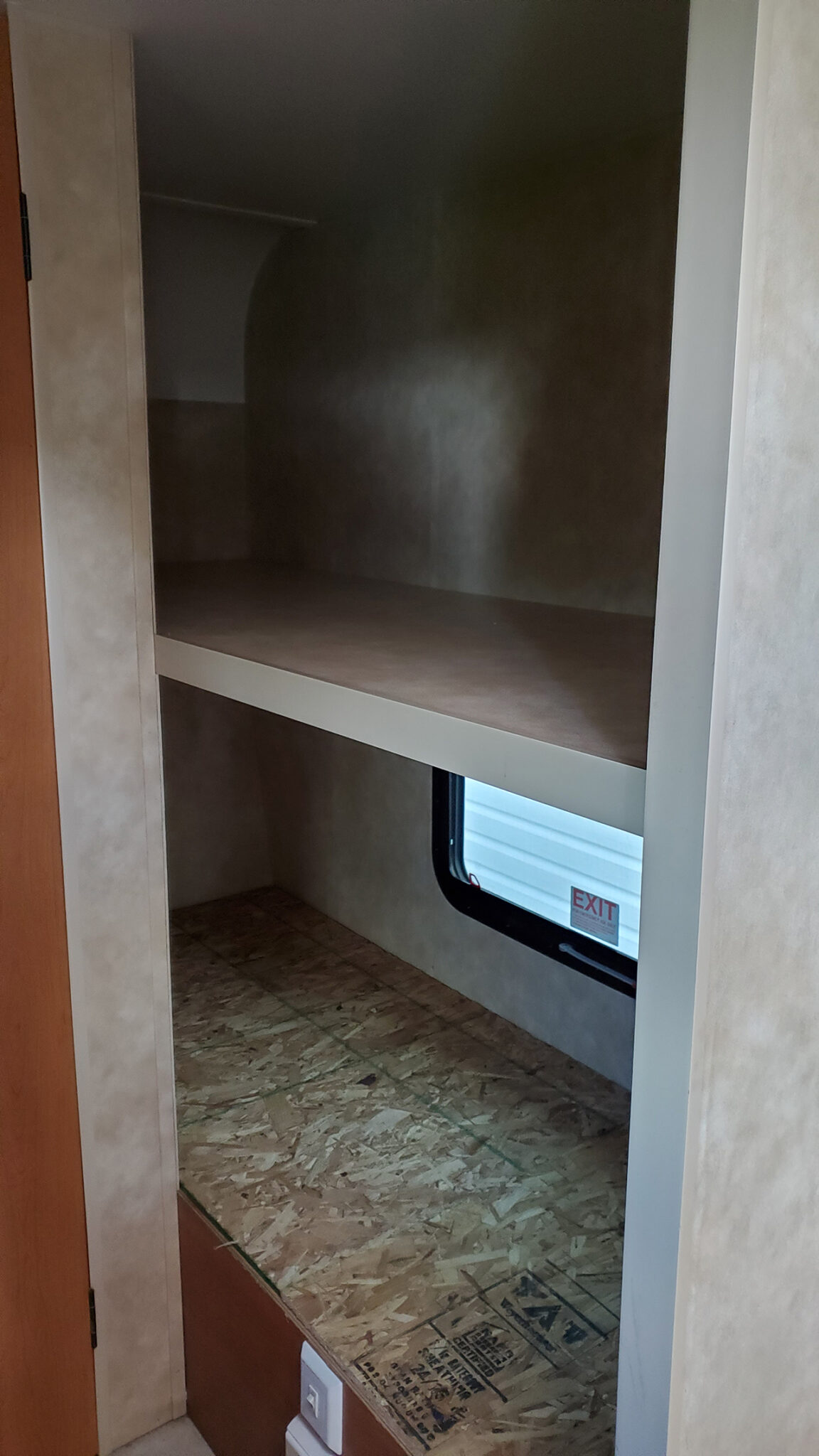 Cozy camper makeover from @_camperhome_
