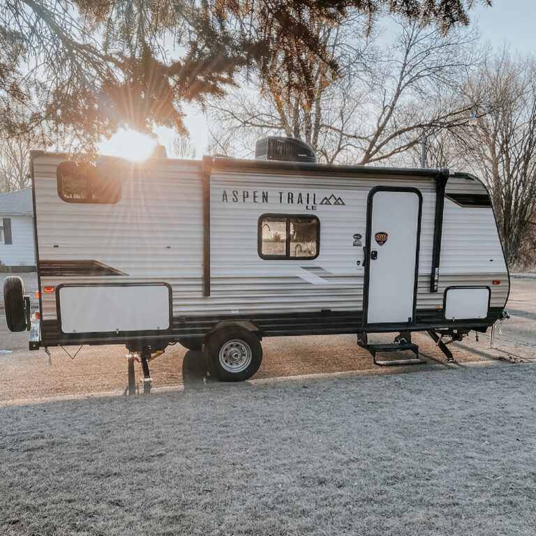 Aspen Trail Camper Makeover by @rad.ronda.rv